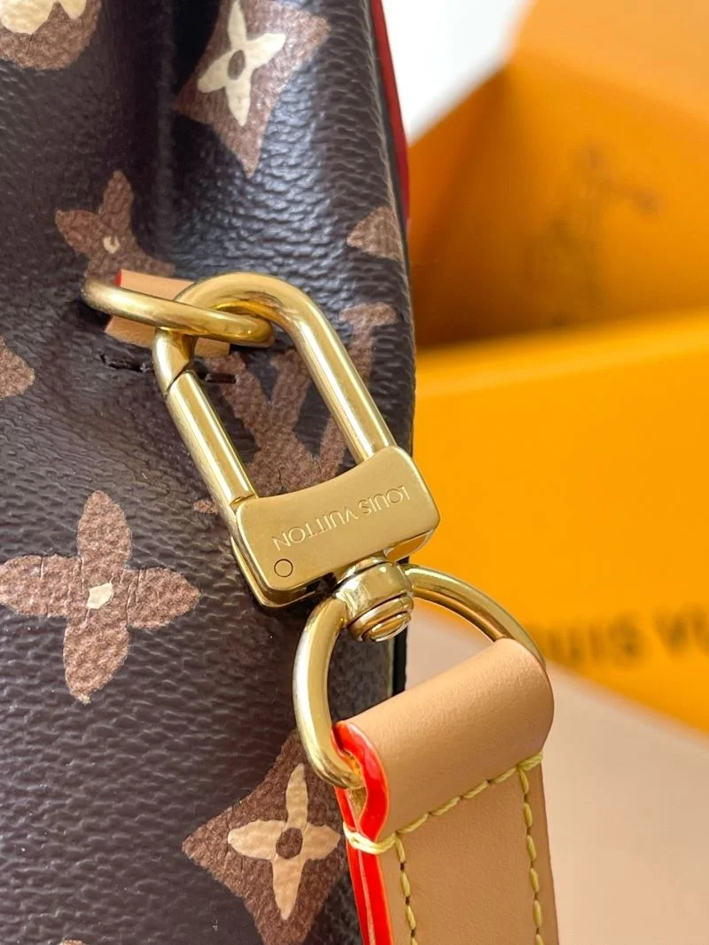 Precise copy Louis Vuitton Satchel Bags