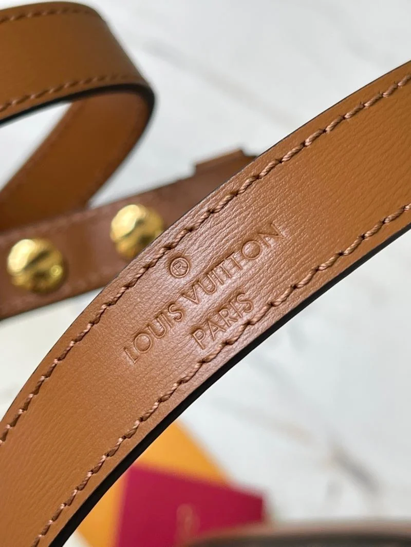 Exact replica Louis Vuitton Satchel Bags