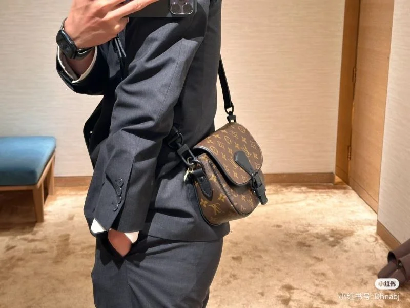 Factory-made Louis Vuitton Satchel Bags