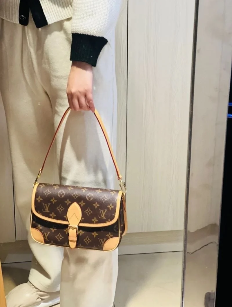 Mirror quality Louis Vuitton Satchel Bags