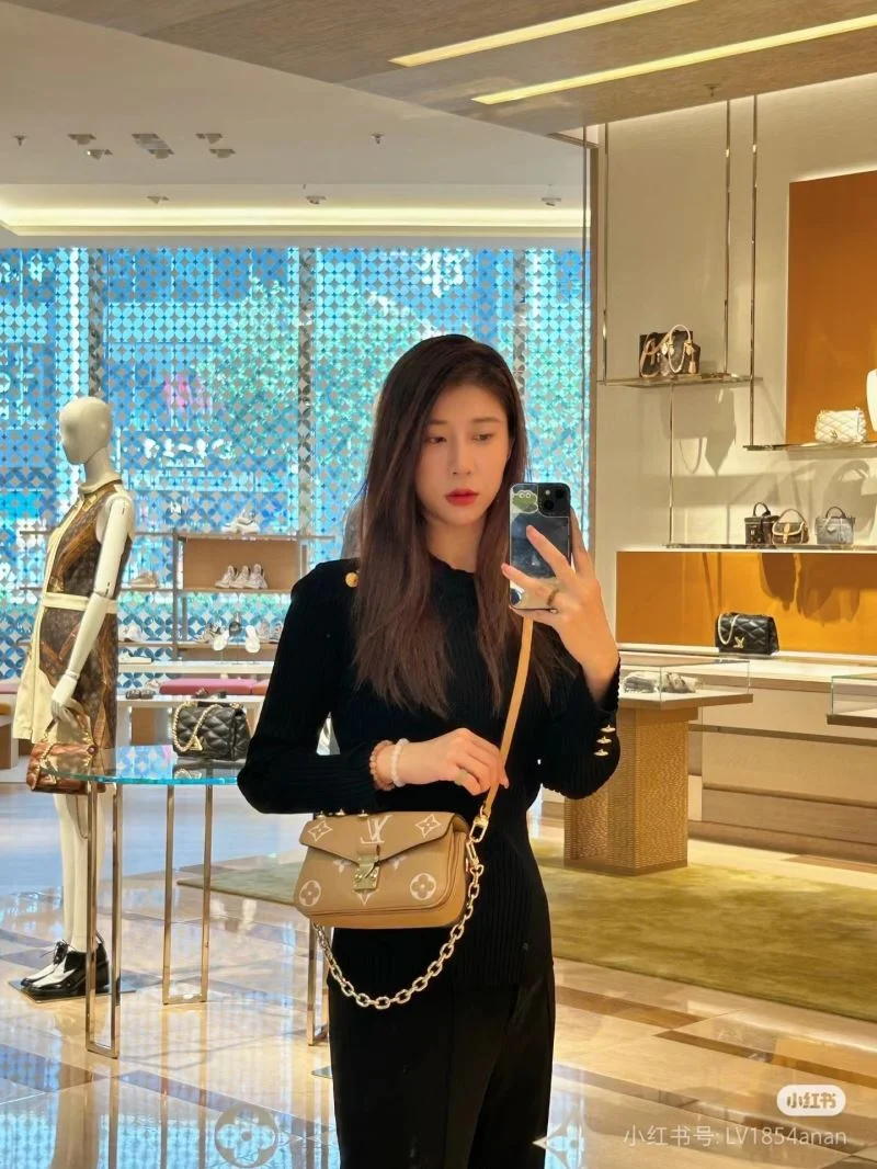 Brand-authenticated Louis Vuitton Satchel Bags