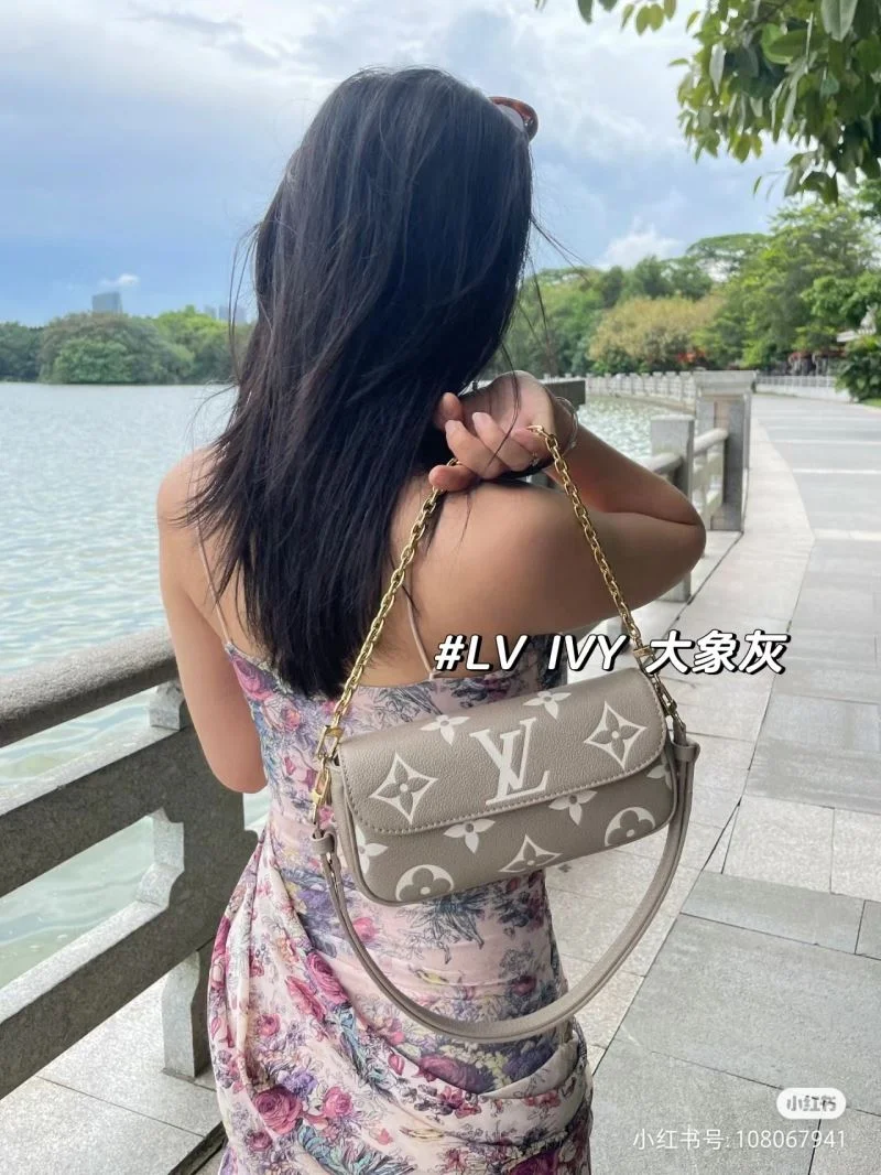 Perfect replica Louis Vuitton Satchel Bags