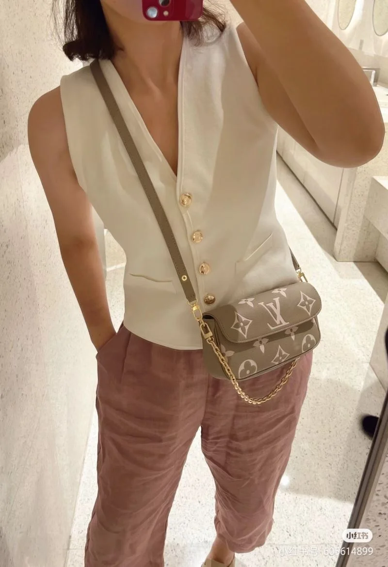 Perfect replica Louis Vuitton Satchel Bags