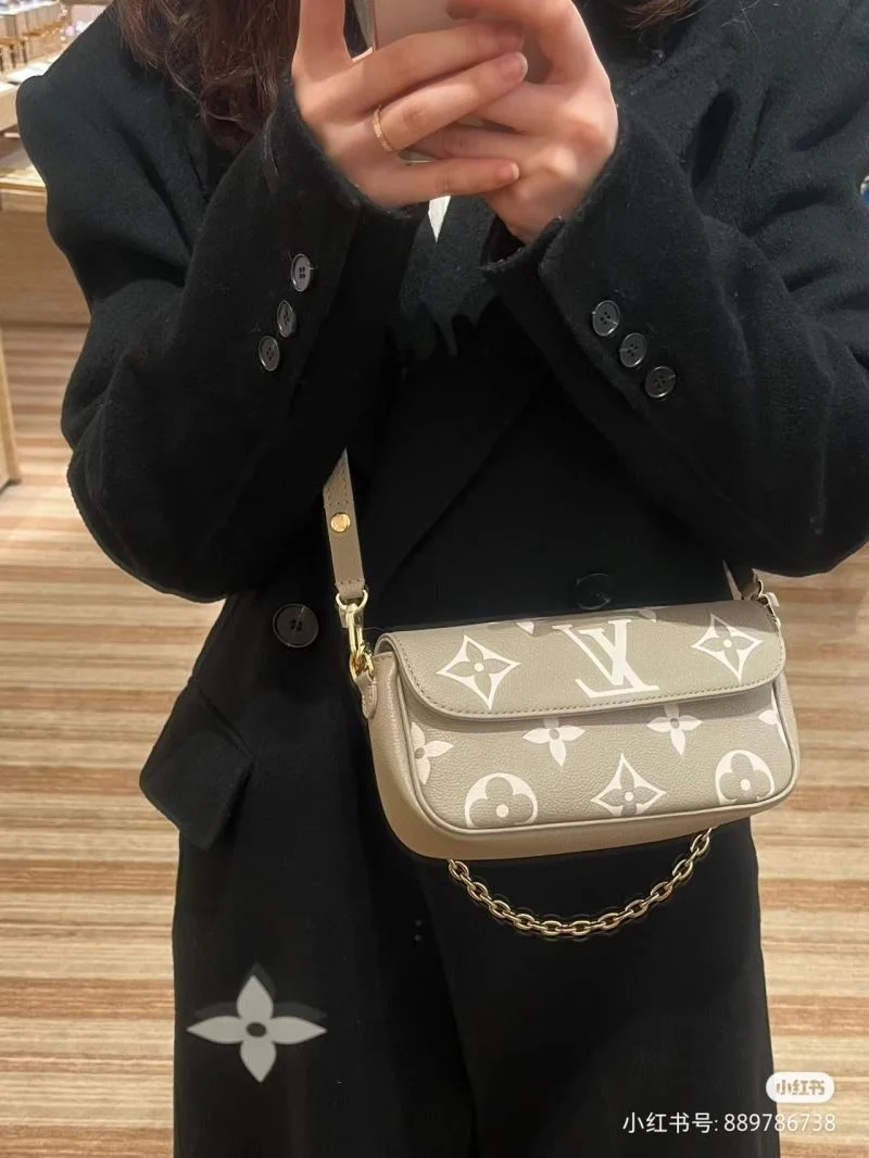 Perfect replica Louis Vuitton Satchel Bags