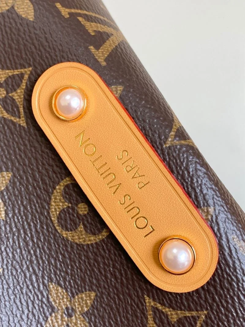 Bargain Louis Vuitton Satchel Bags
