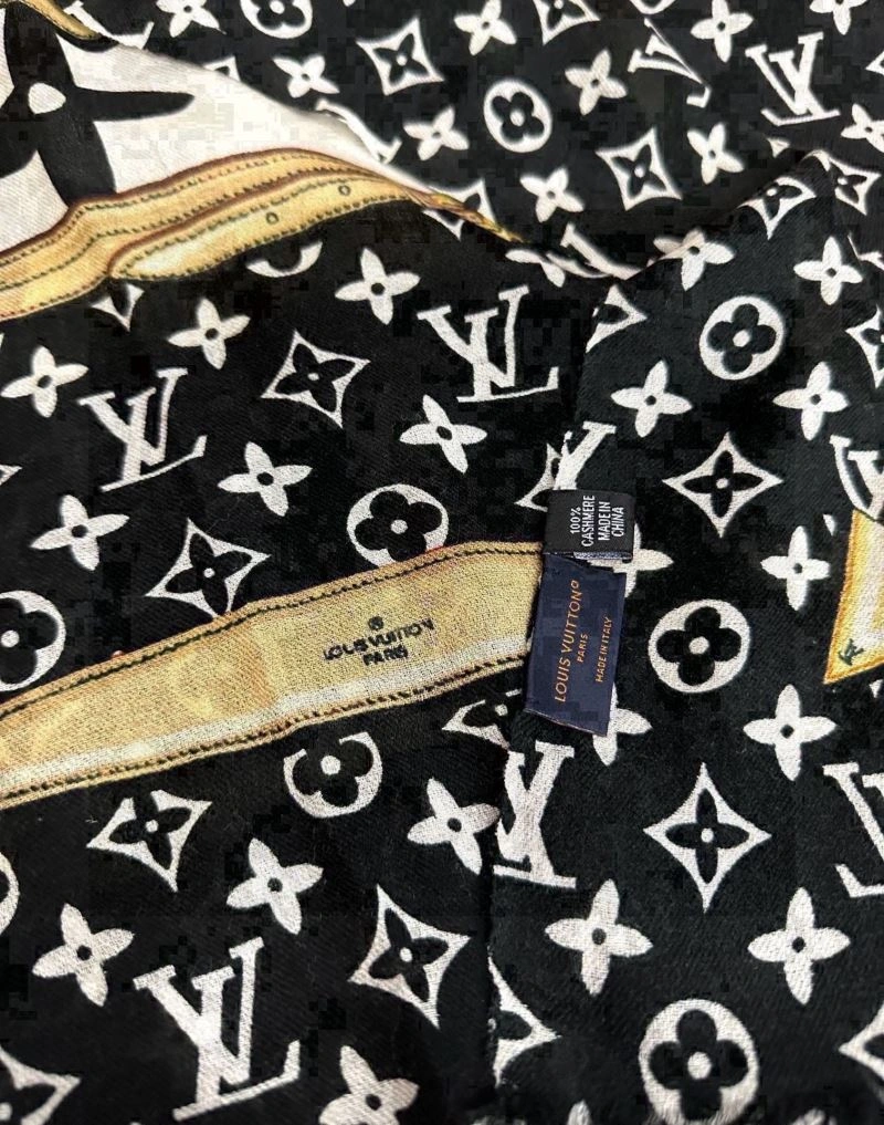 Bargain Louis Vuitton Scarf