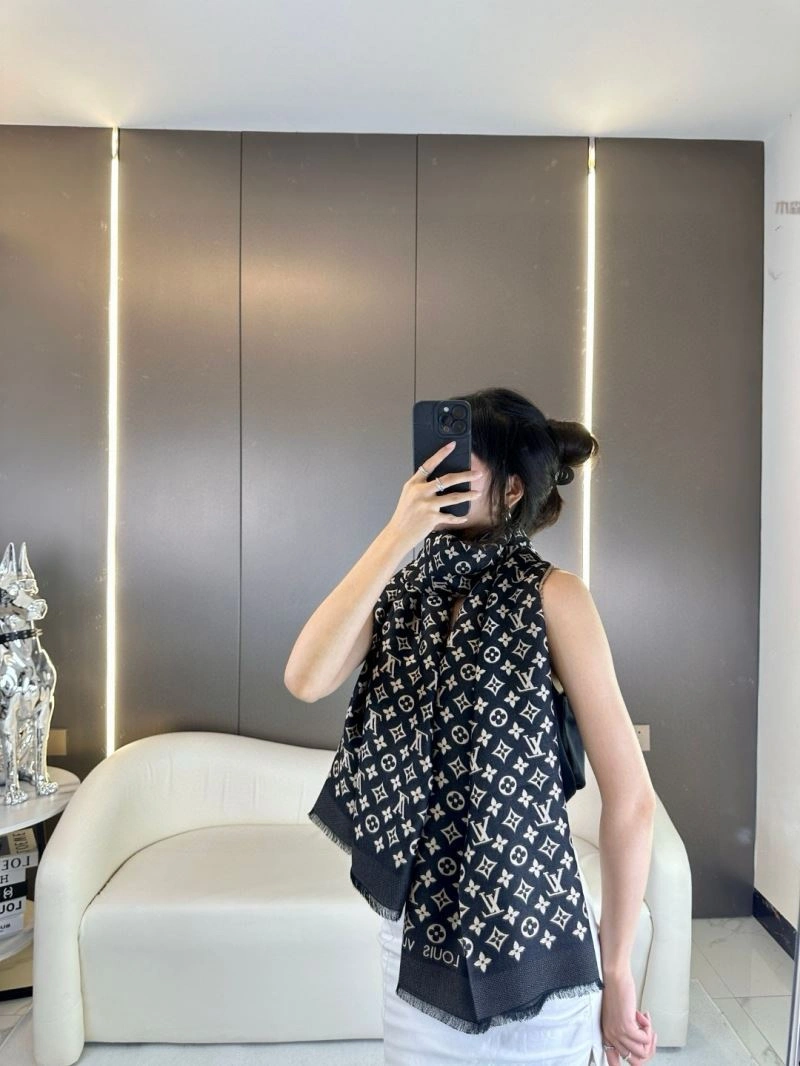 Cut-rate Louis Vuitton Scarf