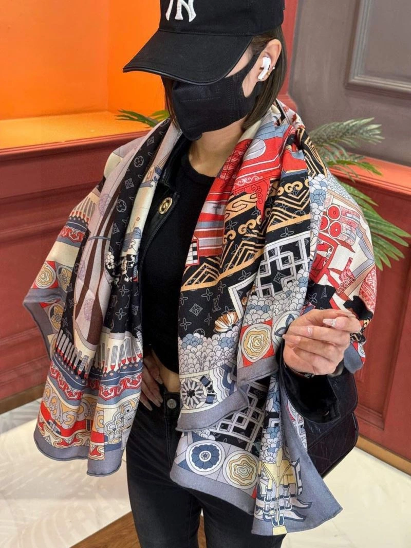 Louis Vuitton Scarf