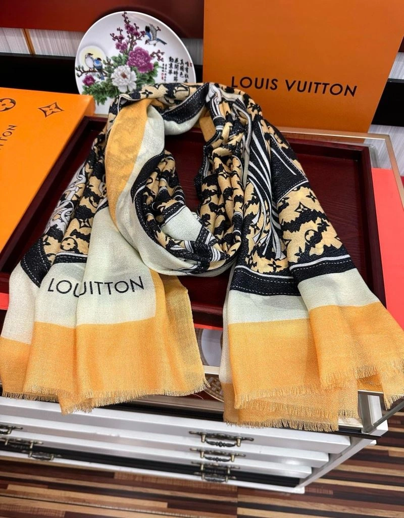 Bargain Louis Vuitton Scarf