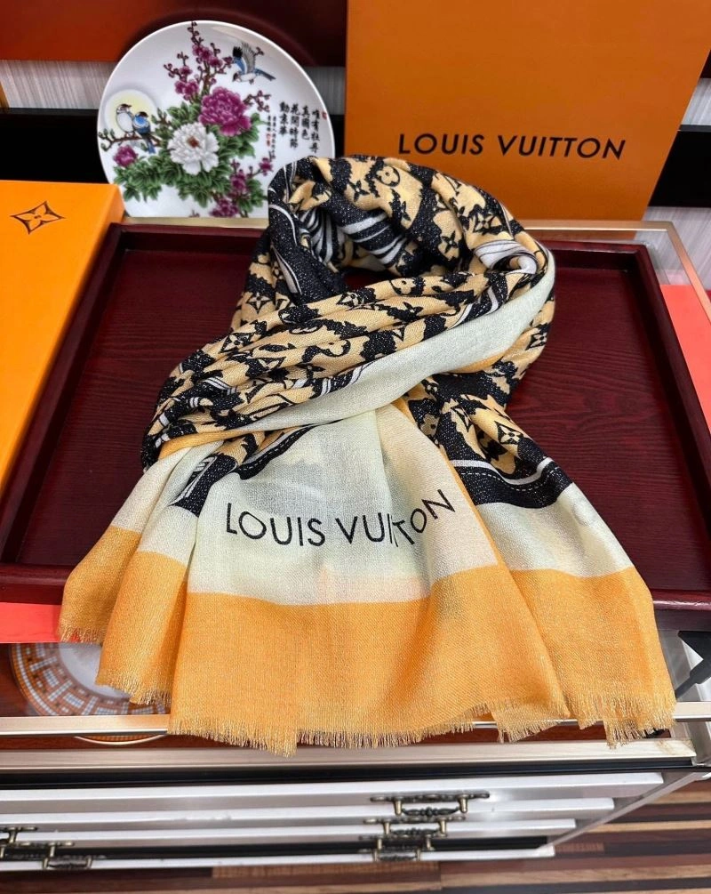 Bargain Louis Vuitton Scarf