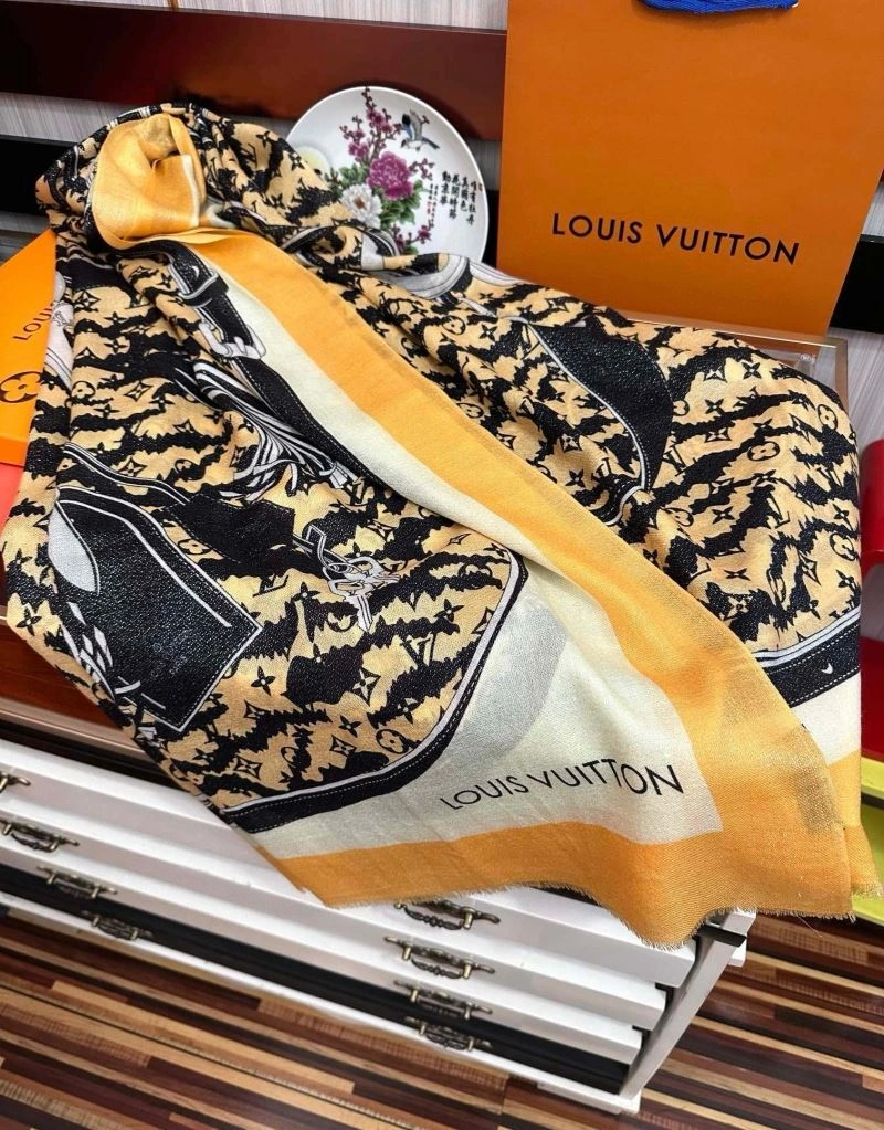 Bargain Louis Vuitton Scarf