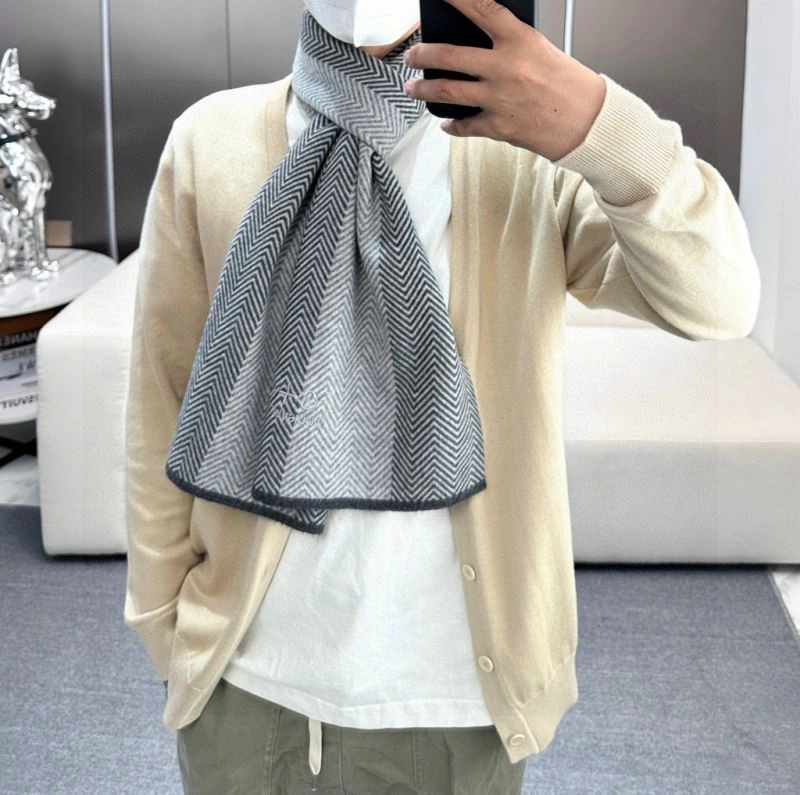 Cut-rate Louis Vuitton Scarf