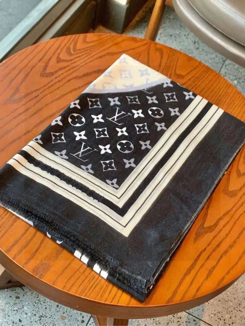 Factory-made Louis Vuitton Scarf