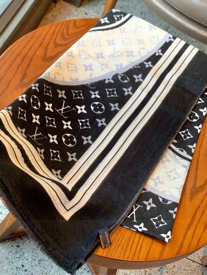 Factory-made Louis Vuitton Scarf