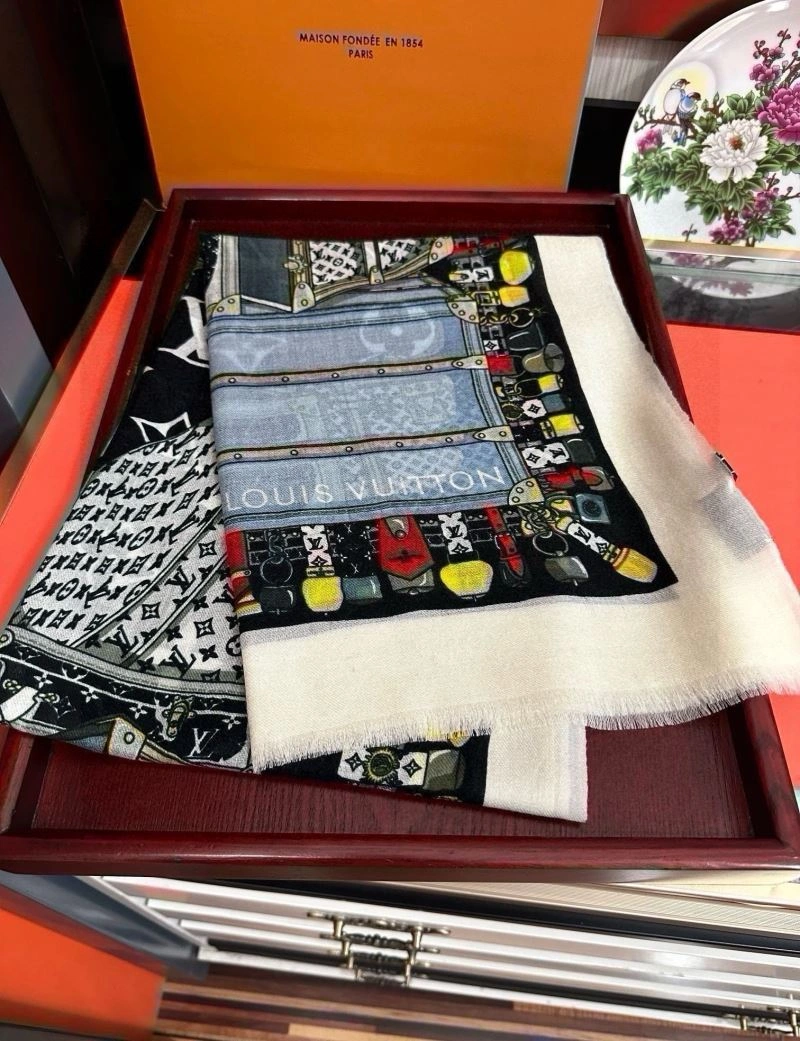 Top match Louis Vuitton Scarf
