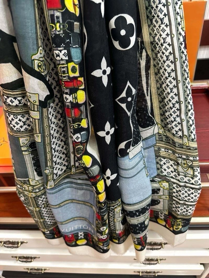 Top match Louis Vuitton Scarf
