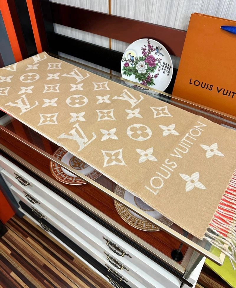 Exact replica Louis Vuitton Scarf