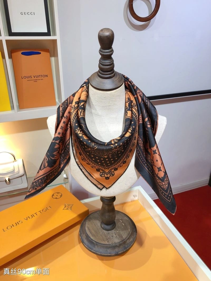 Accurate model Louis Vuitton Scarf