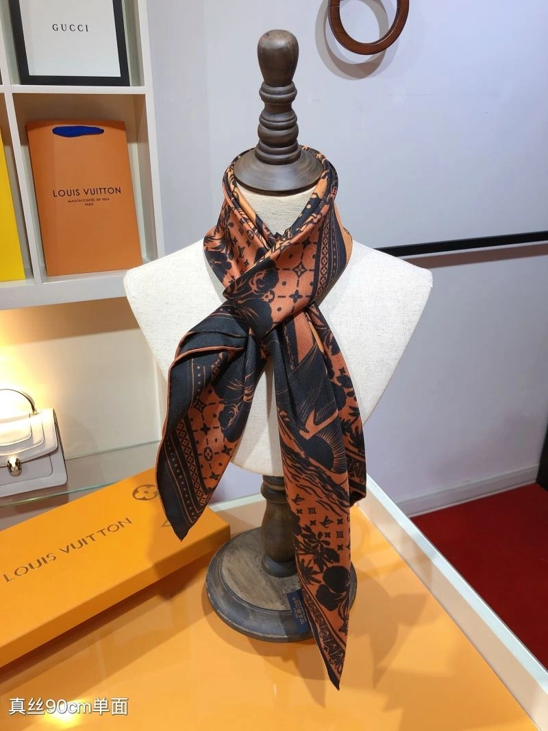 Accurate model Louis Vuitton Scarf