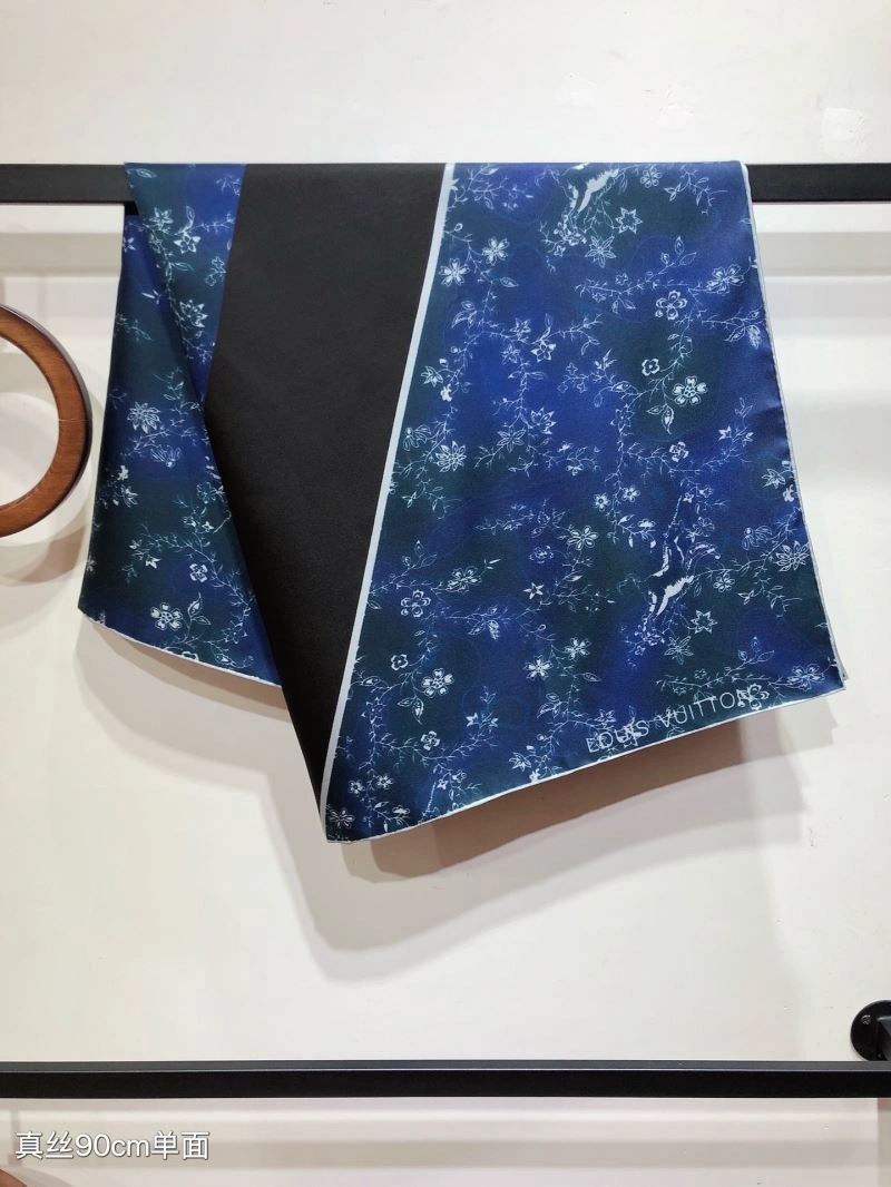 Reasonably priced Louis Vuitton Scarf
