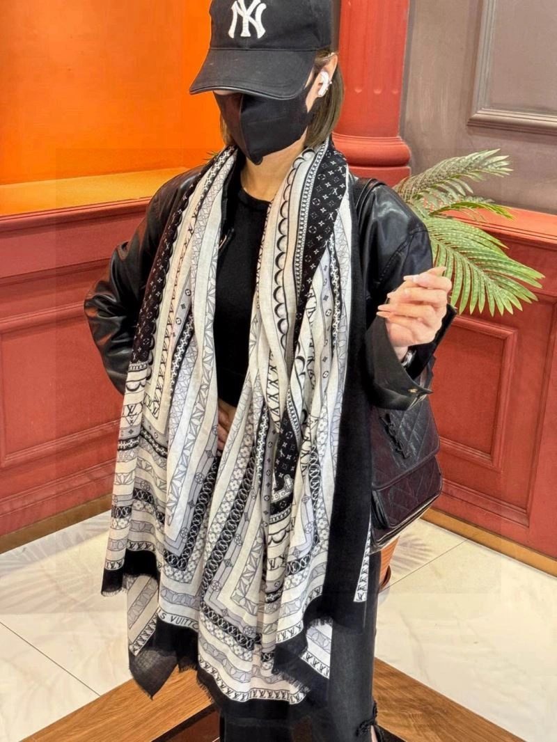 Louis Vuitton Scarf