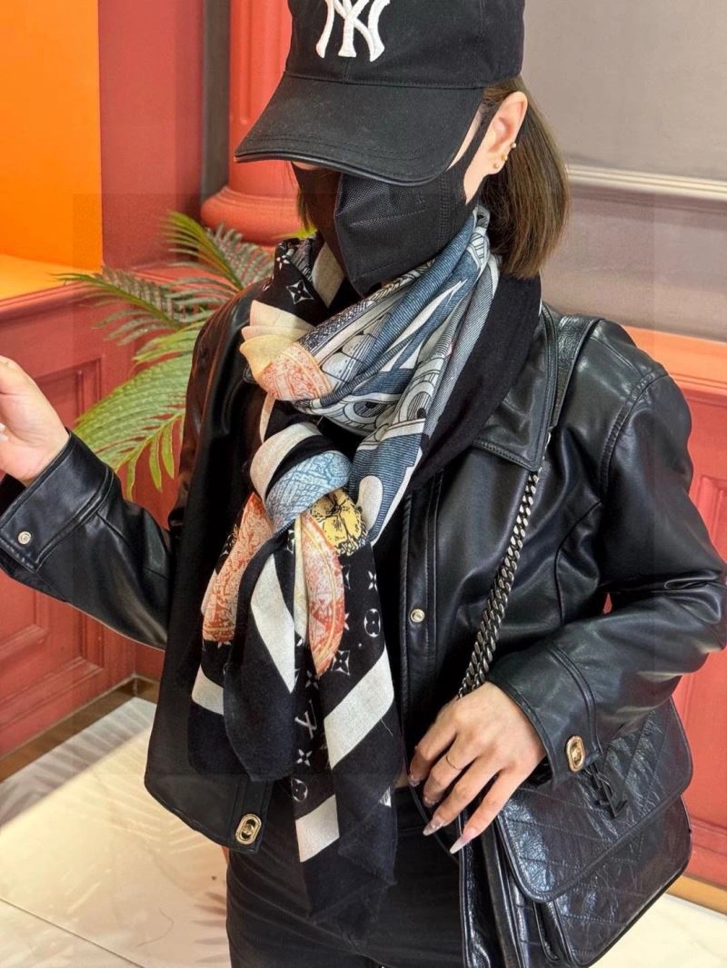 Perfect replica Louis Vuitton Scarf