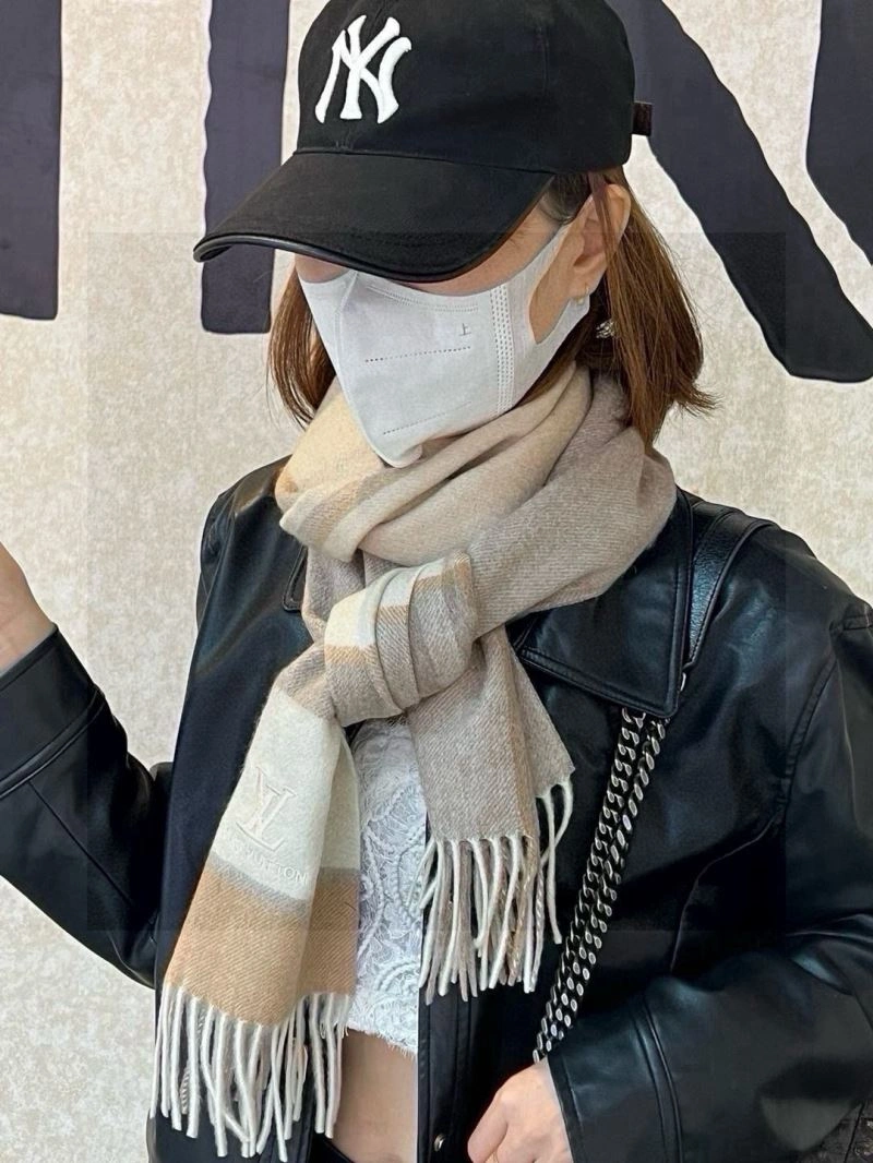 Official Louis Vuitton Scarf