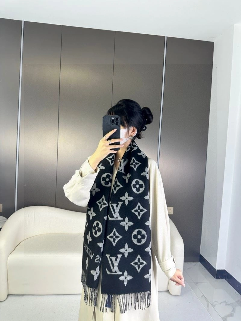 Louis Vuitton Scarf