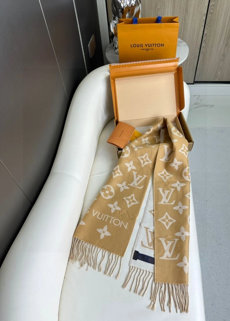 Bargain Louis Vuitton Scarf