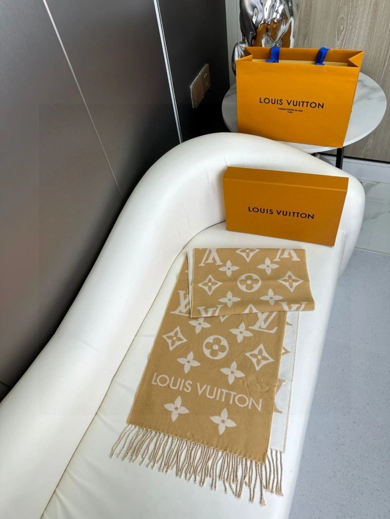 Bargain Louis Vuitton Scarf