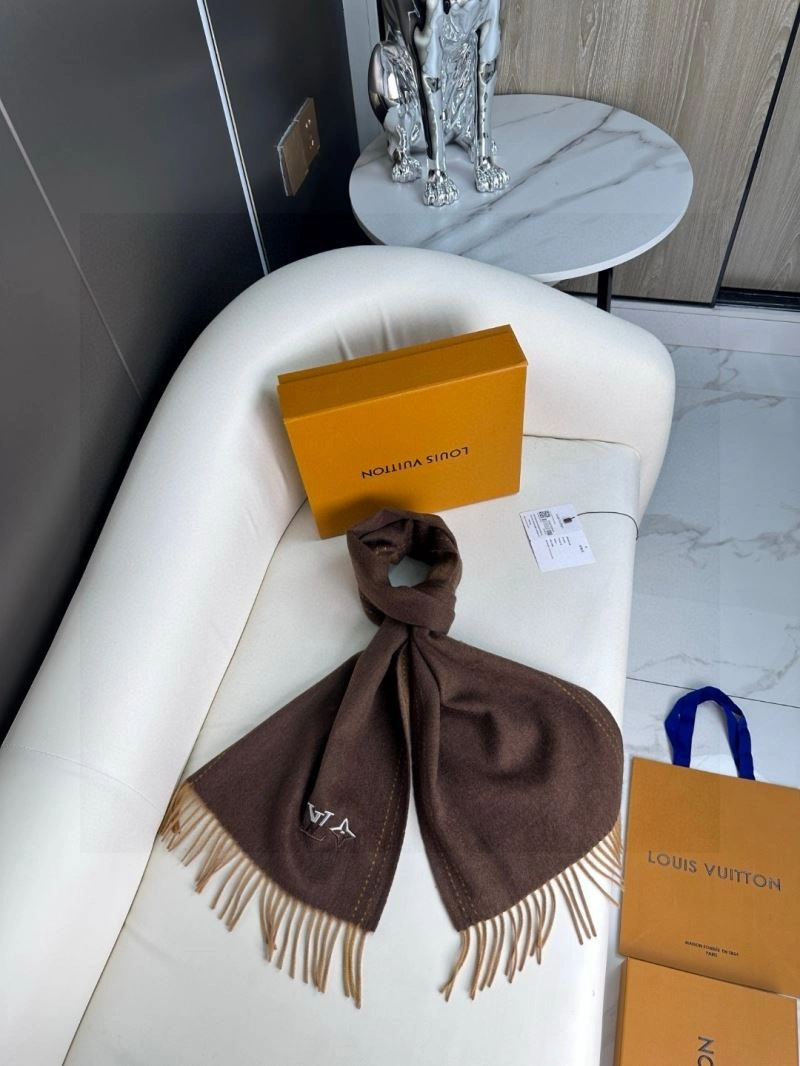 Accurate model Louis Vuitton Scarf