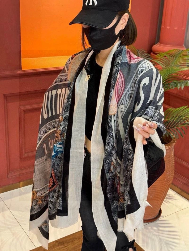 Louis Vuitton Scarf
