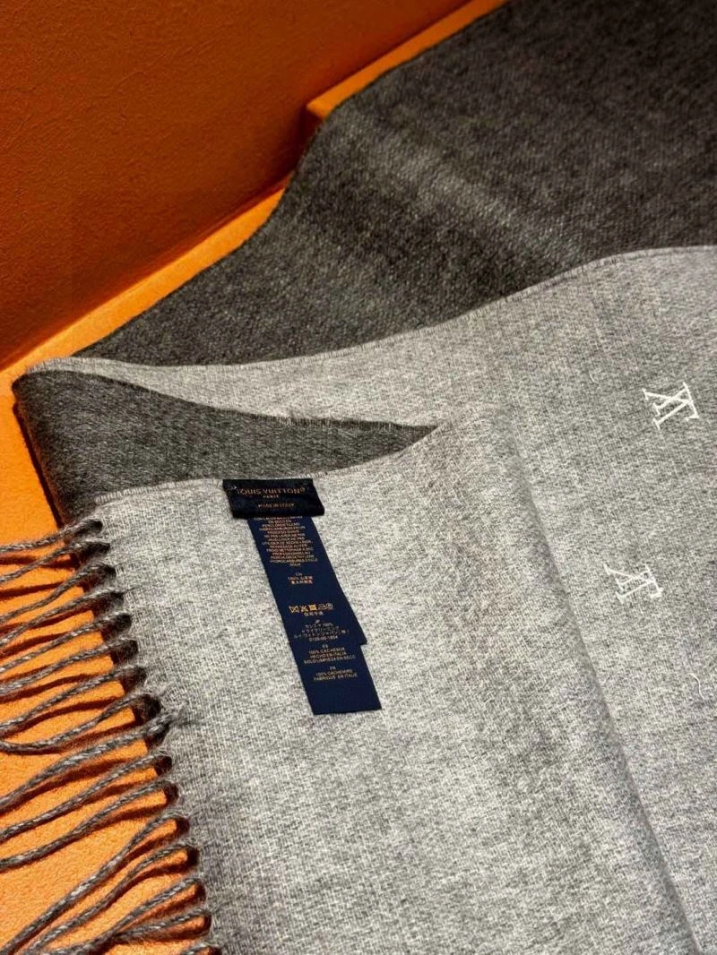 Exact replica Louis Vuitton Scarf