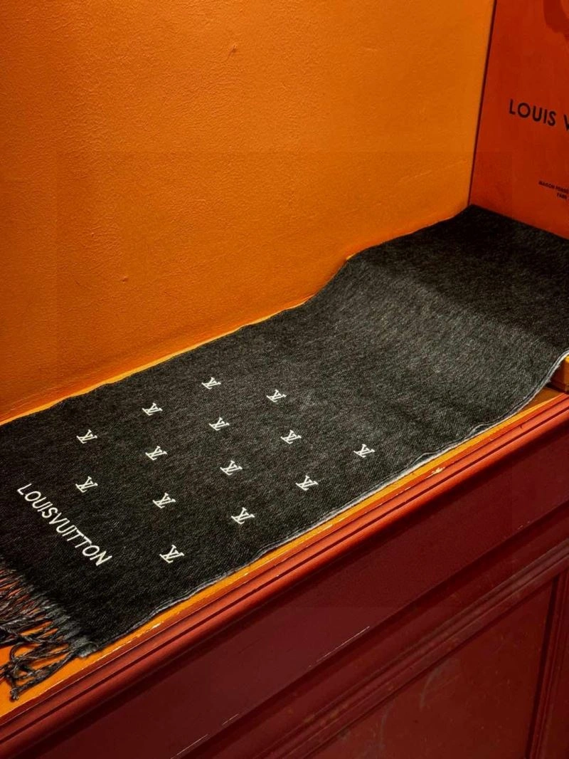Affordable Louis Vuitton Scarf