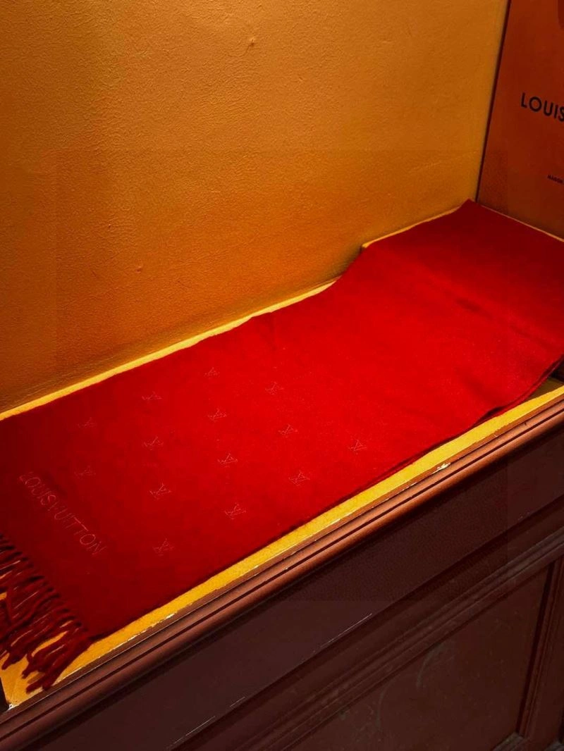 Precise copy Louis Vuitton Scarf