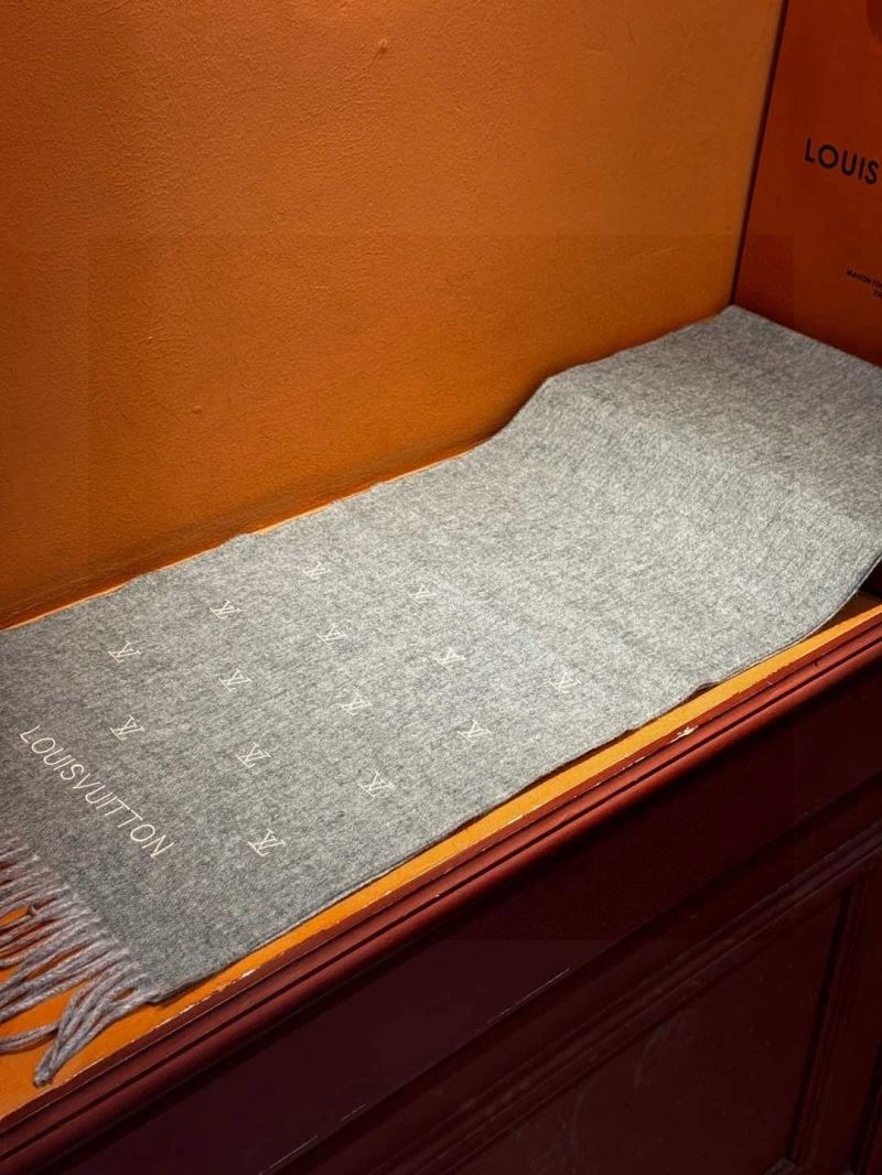 Official Louis Vuitton Scarf