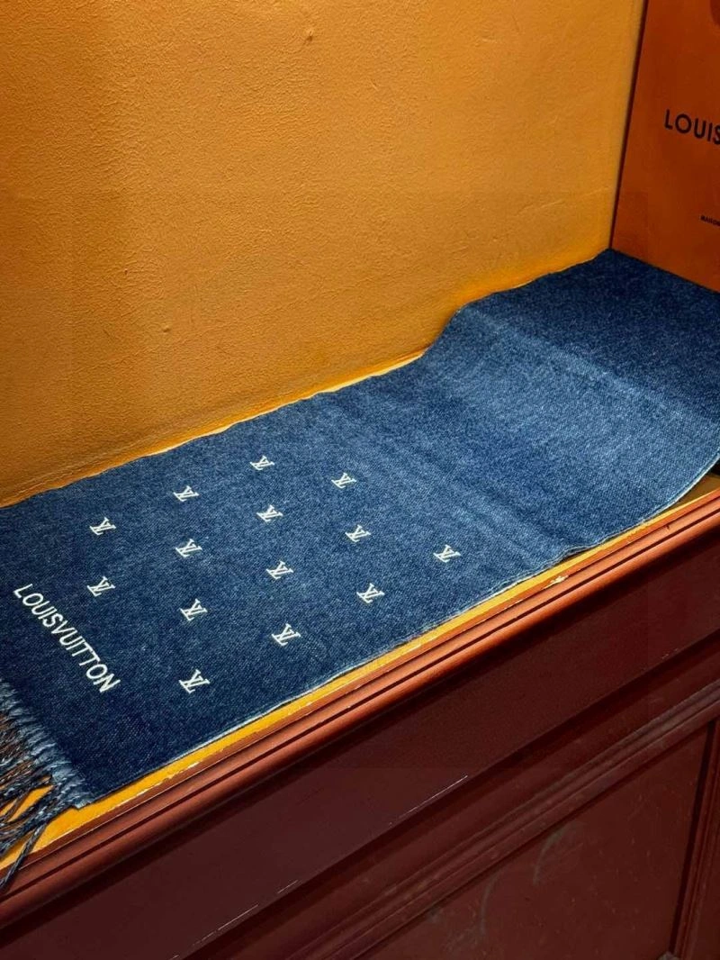 Legit Louis Vuitton Scarf