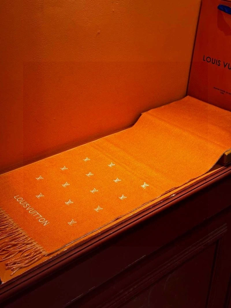 Real Louis Vuitton Scarf