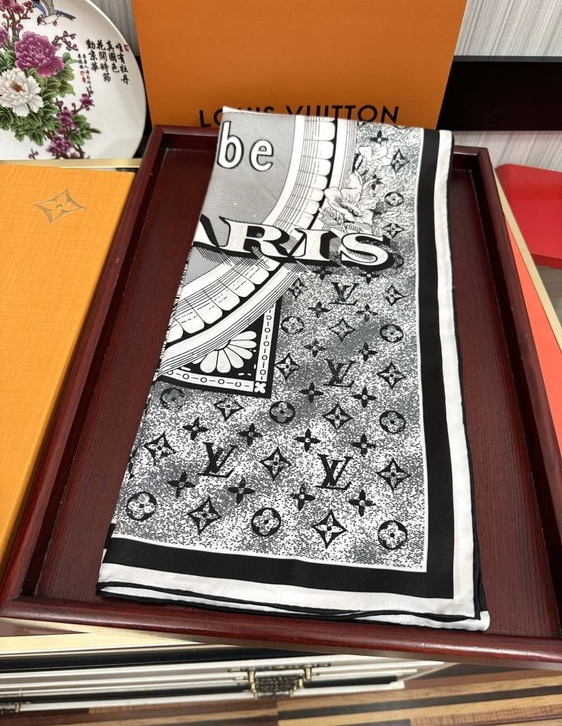 Bargain Louis Vuitton Scarf