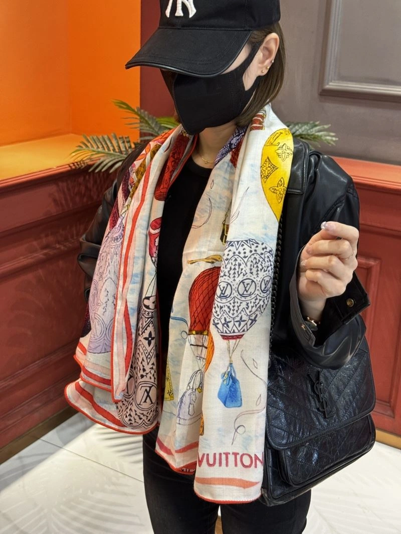 Exact replica Louis Vuitton Scarf