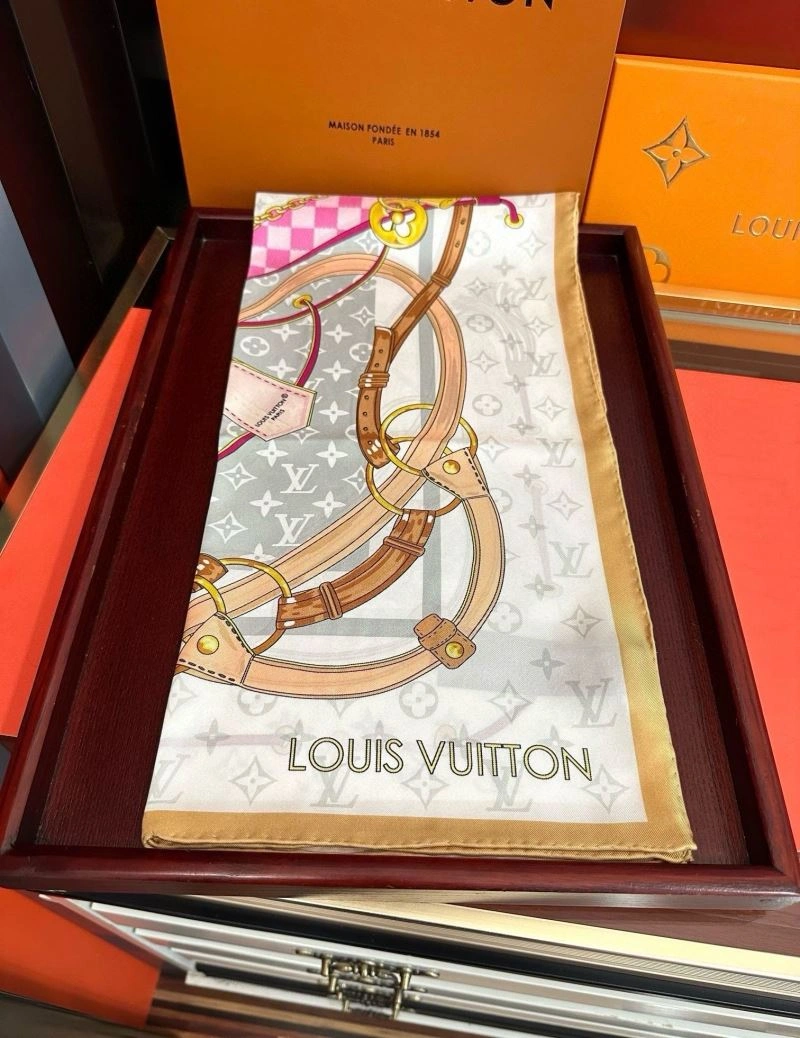 Bargain Louis Vuitton Scarf