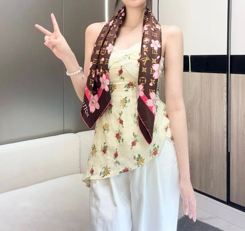 Official Louis Vuitton Scarf