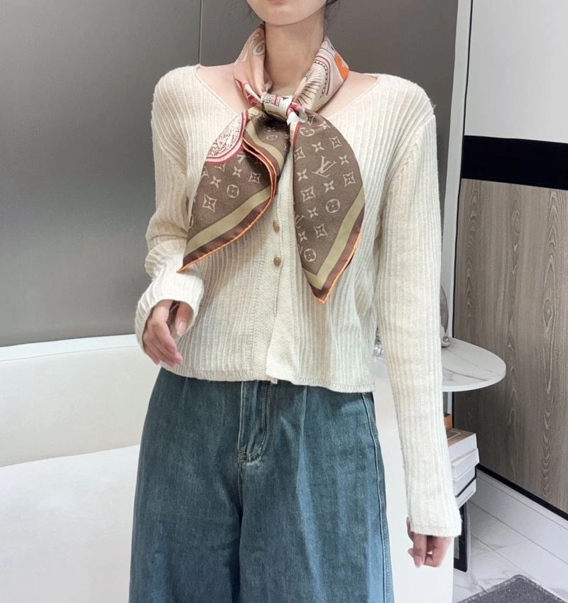 Brand-authenticated Louis Vuitton Scarf