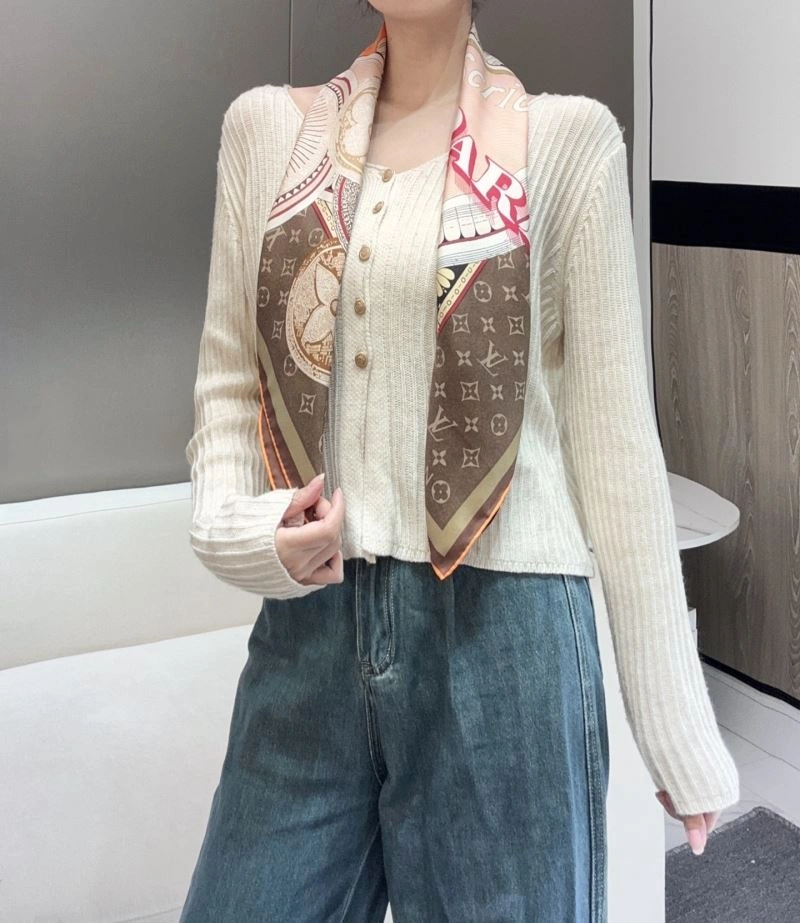 Brand-authenticated Louis Vuitton Scarf