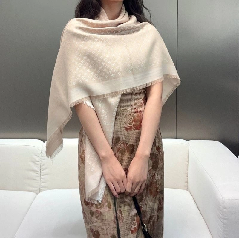 Value-priced Louis Vuitton Scarf