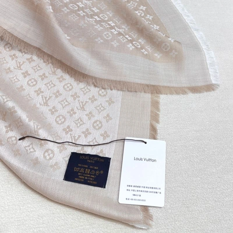 Value-priced Louis Vuitton Scarf