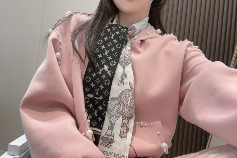 Louis Vuitton Scarf