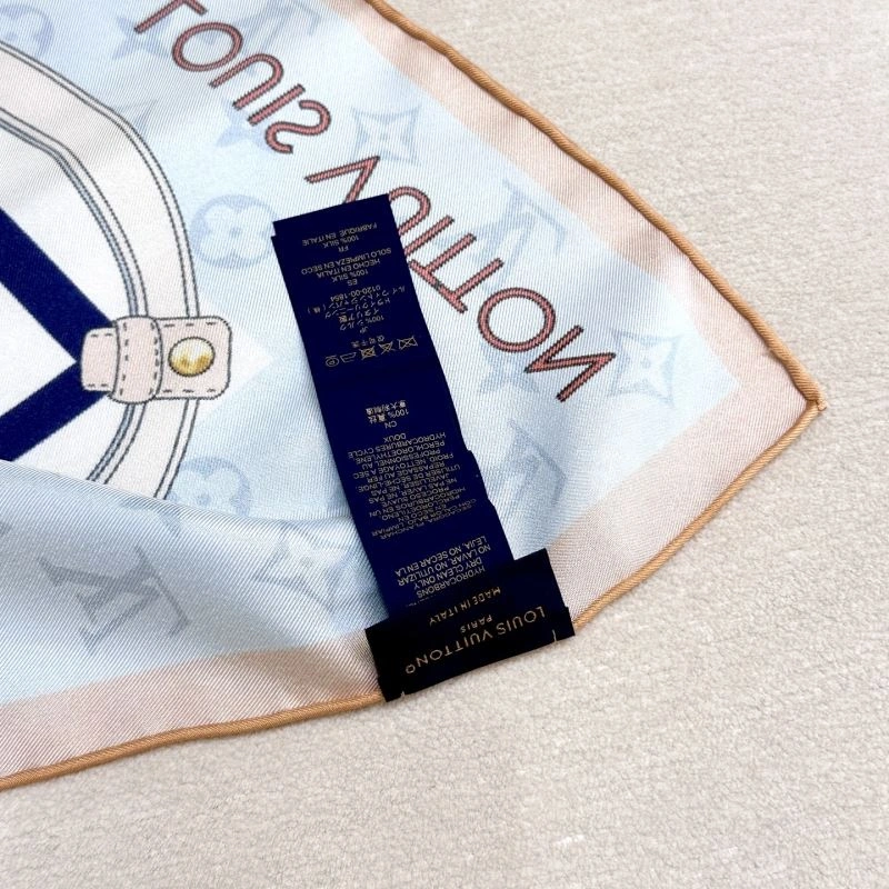 Value-priced Louis Vuitton Scarf