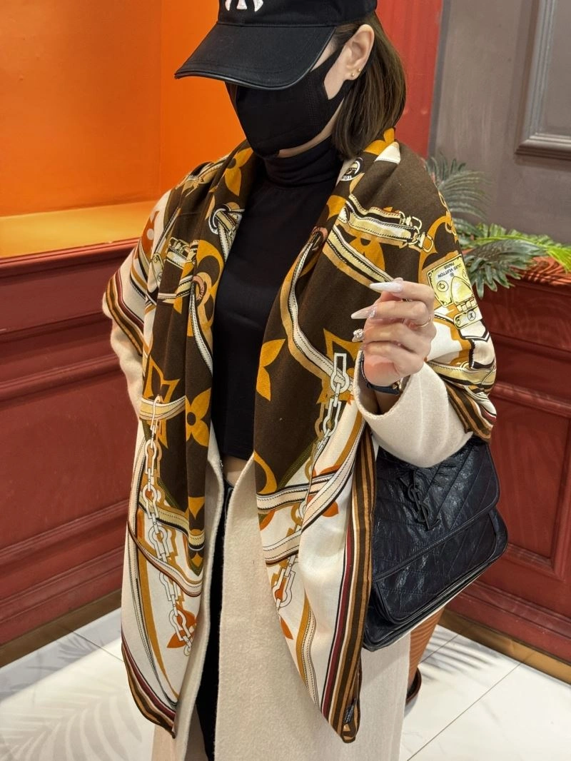 Louis Vuitton Scarf