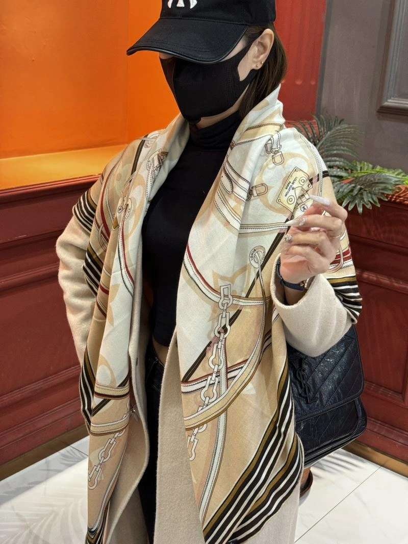 Louis Vuitton Scarf